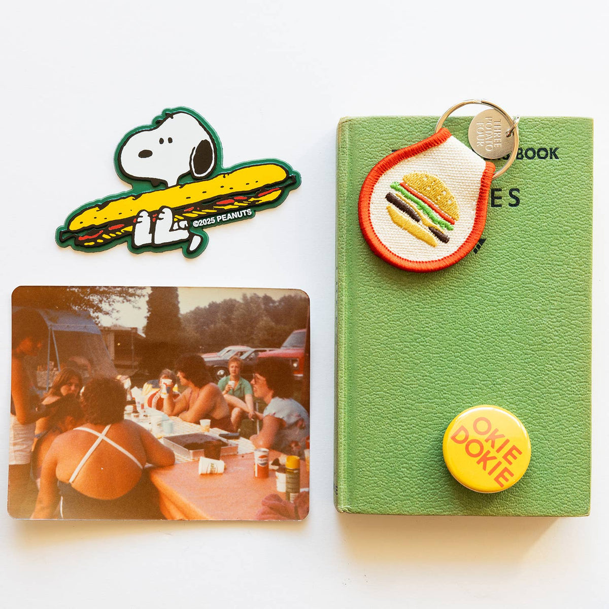 3P4 x Peanuts® - Snoopy Sandwich Classic Fridge Magnet – Pink Olive